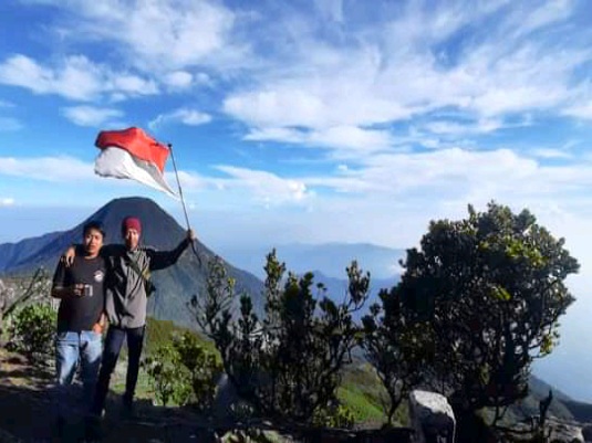 Adventure - Hiking Gn Gede Pangrango via Gn Putri